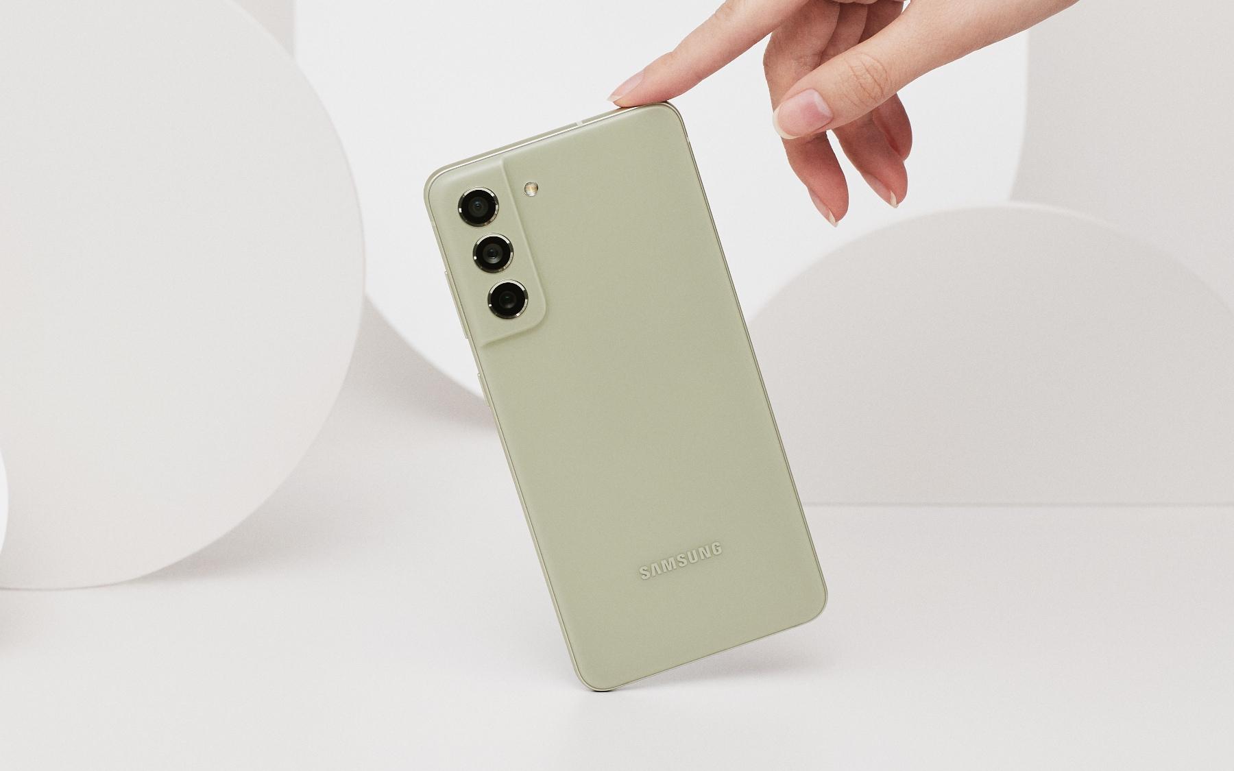 Samsung Galaxy S23 FE'ye Güncelleme Geldi! - YZLM